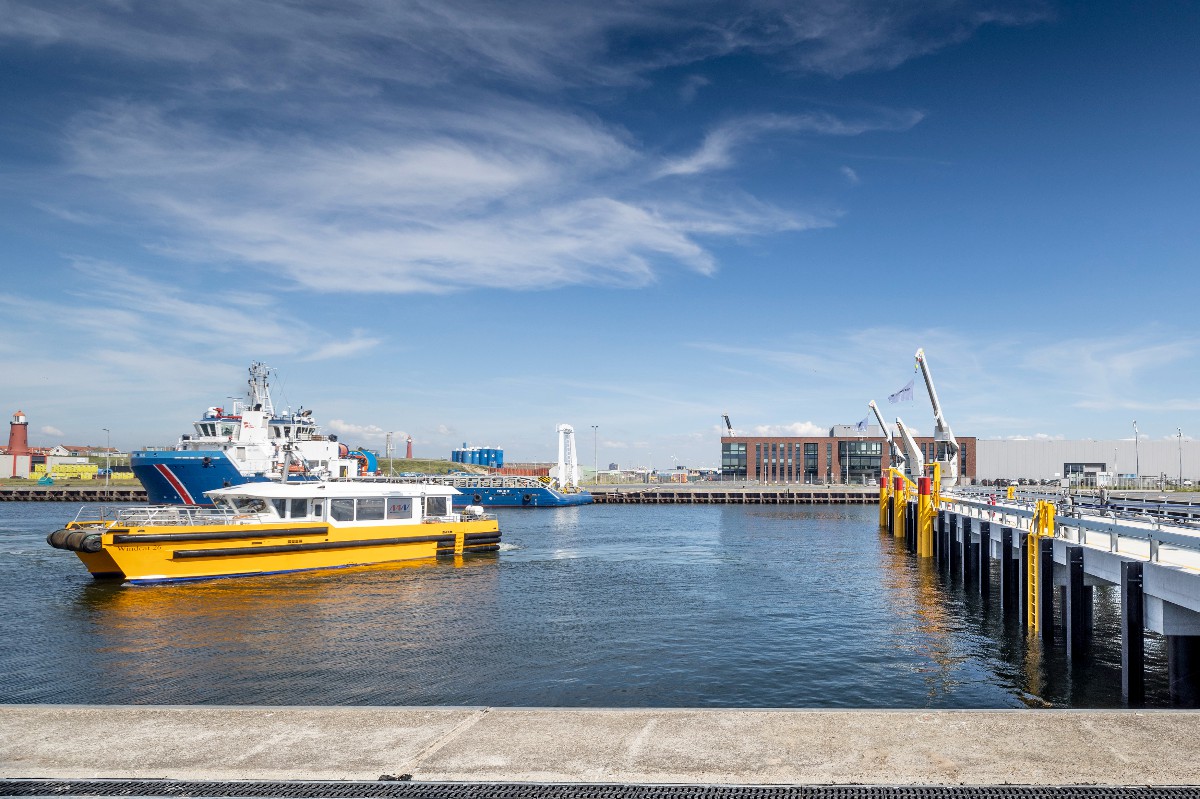 HANDOVER TO VATTENFALL OF JETTY IN IJMUIDEN FOR CONSTRUCTION AND ...
